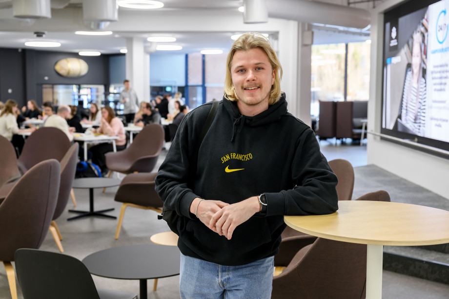 Kokemuksia sosiaalipsykologiasta, Markus Makkonen | Itä-Suomen yliopisto