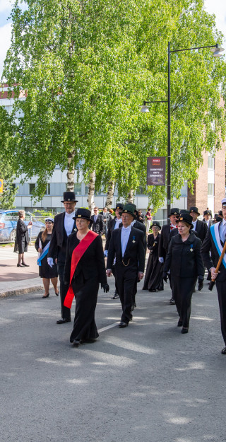 Kuopiossa juhlittiin pitkään odotettua tohtoripromootiota | Itä-Suomen ...